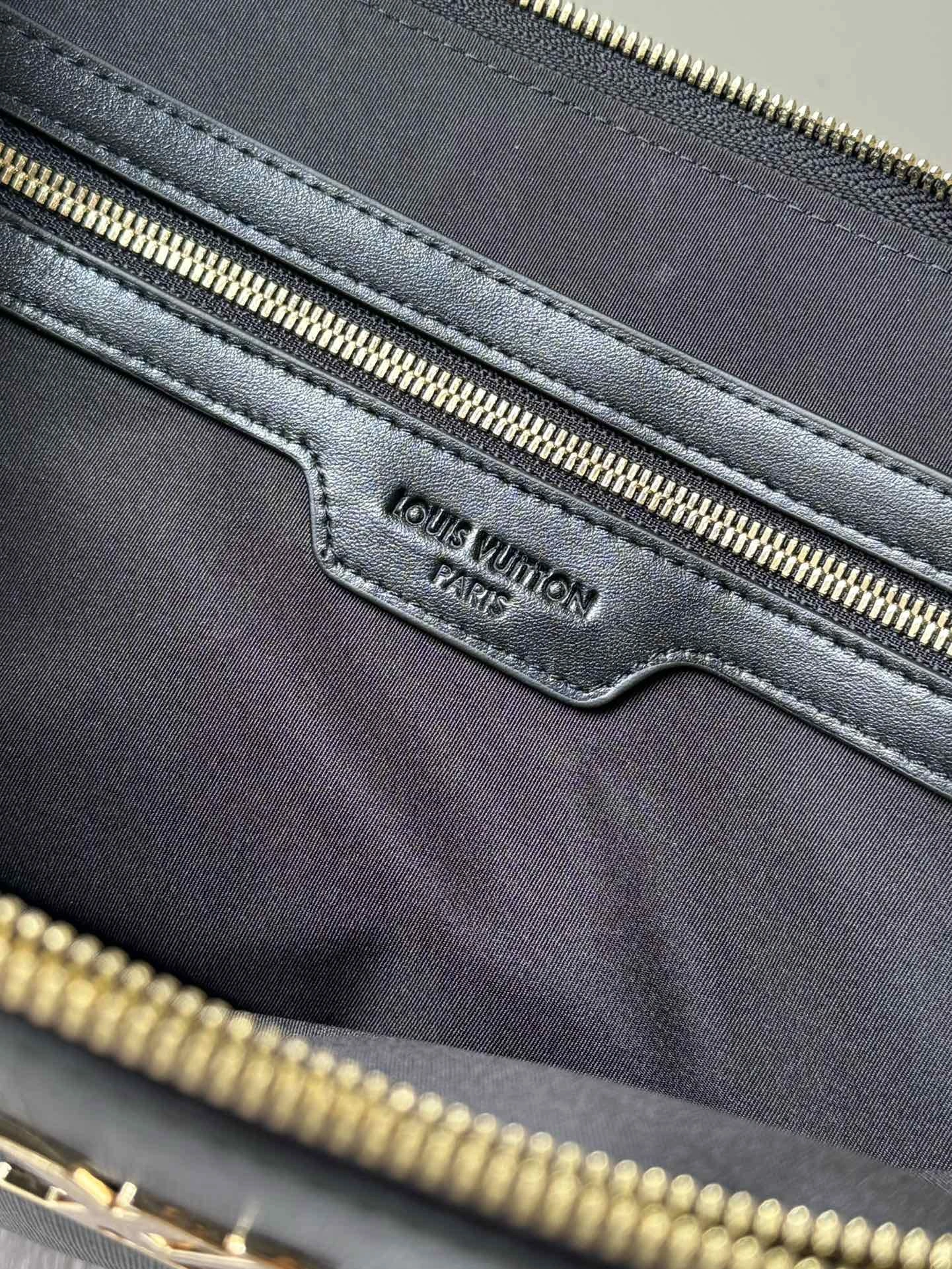 Economical Mens Louis Vuitton Briefcases