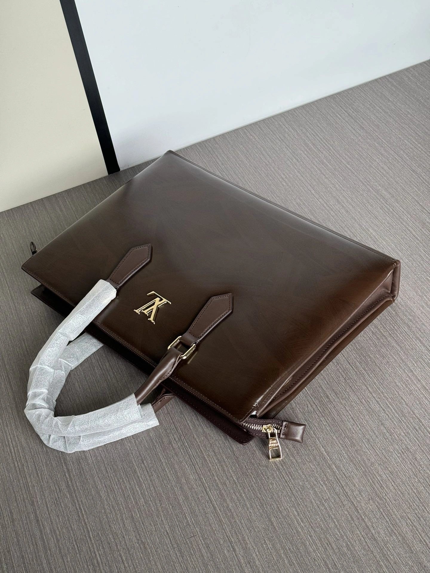 Indistinguishable Mens Louis Vuitton Briefcases