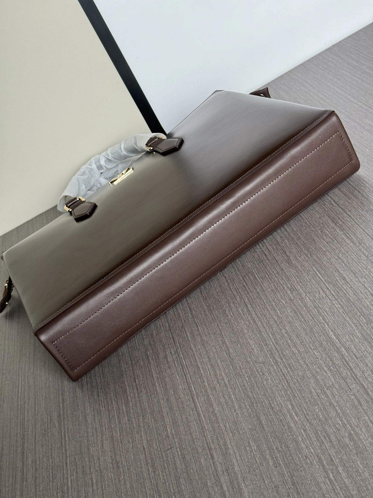 Indistinguishable Mens Louis Vuitton Briefcases
