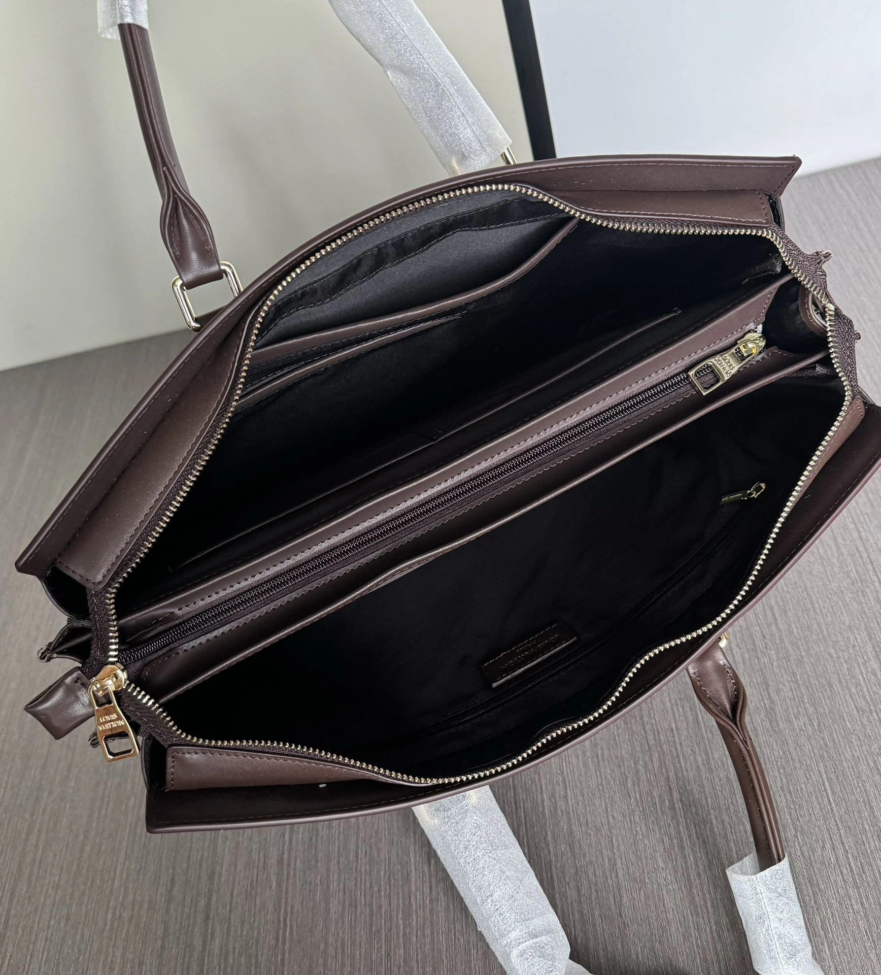 Indistinguishable Mens Louis Vuitton Briefcases