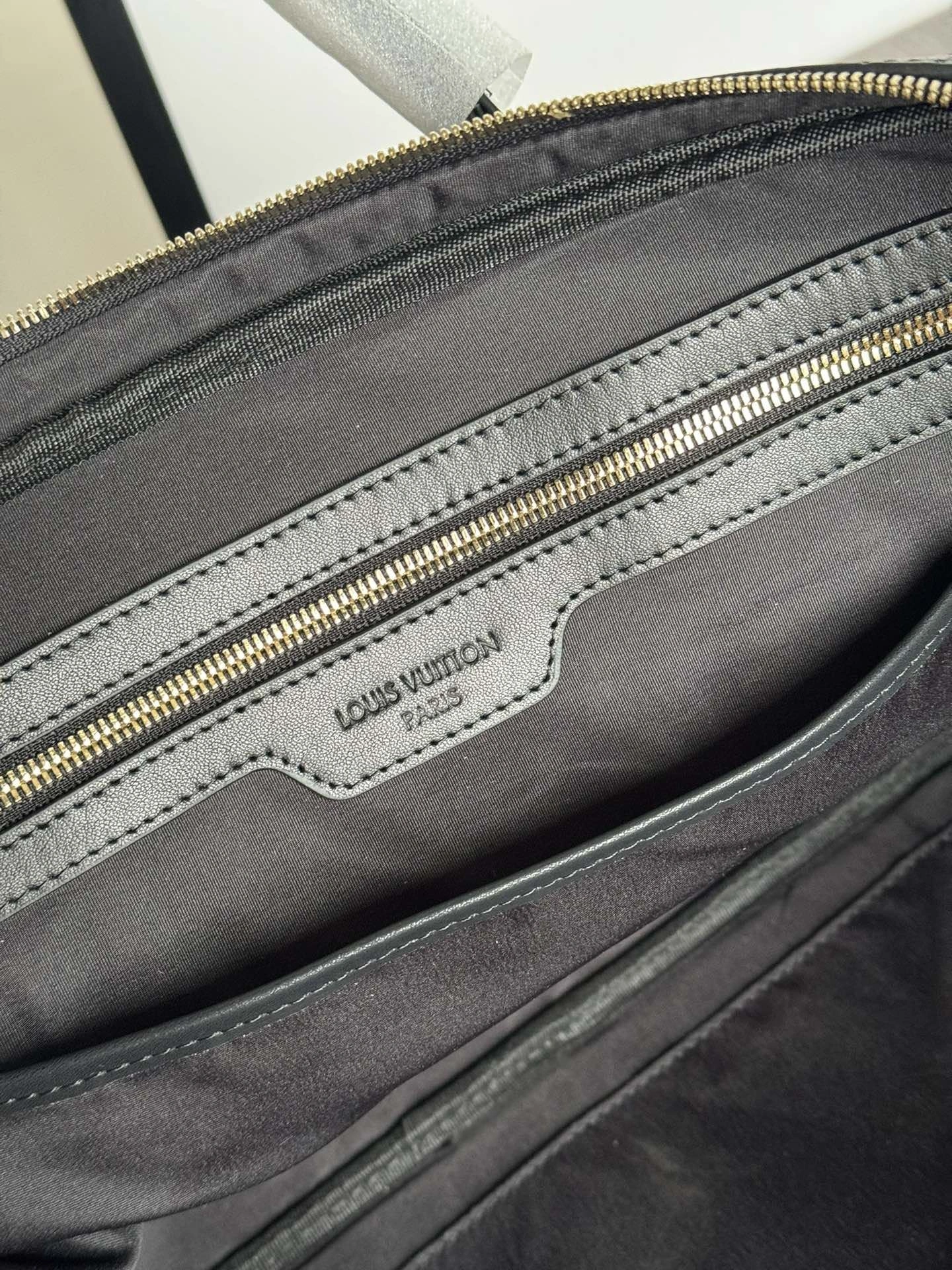Official Mens Louis Vuitton Briefcases