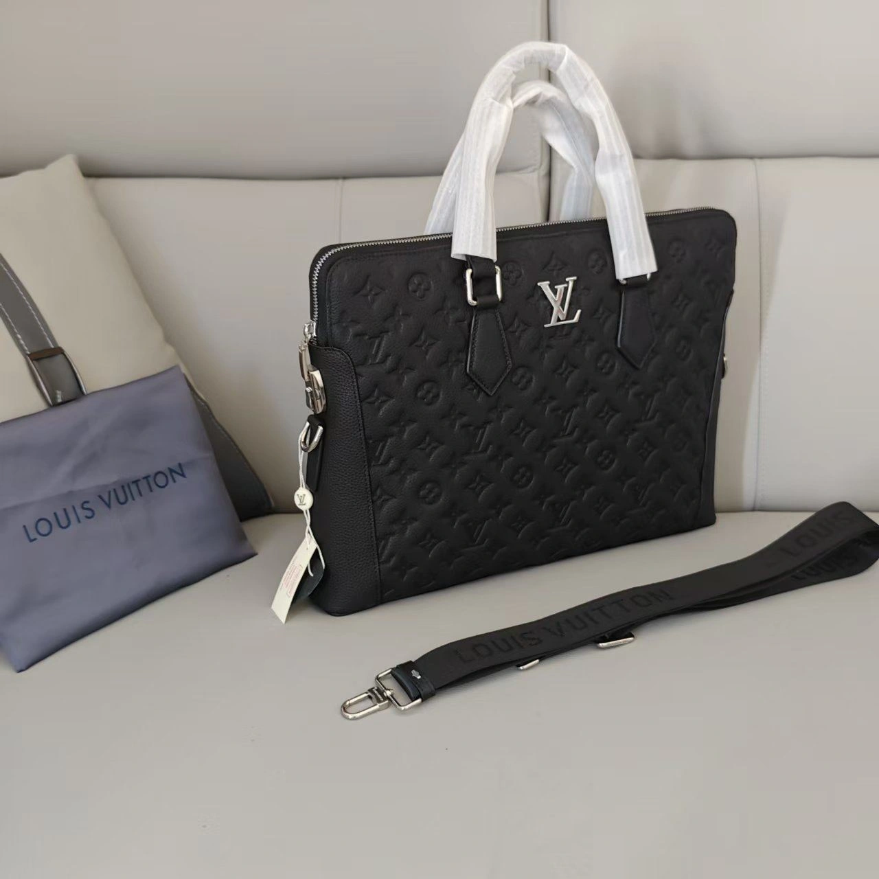 Mirror quality Mens Louis Vuitton Briefcases