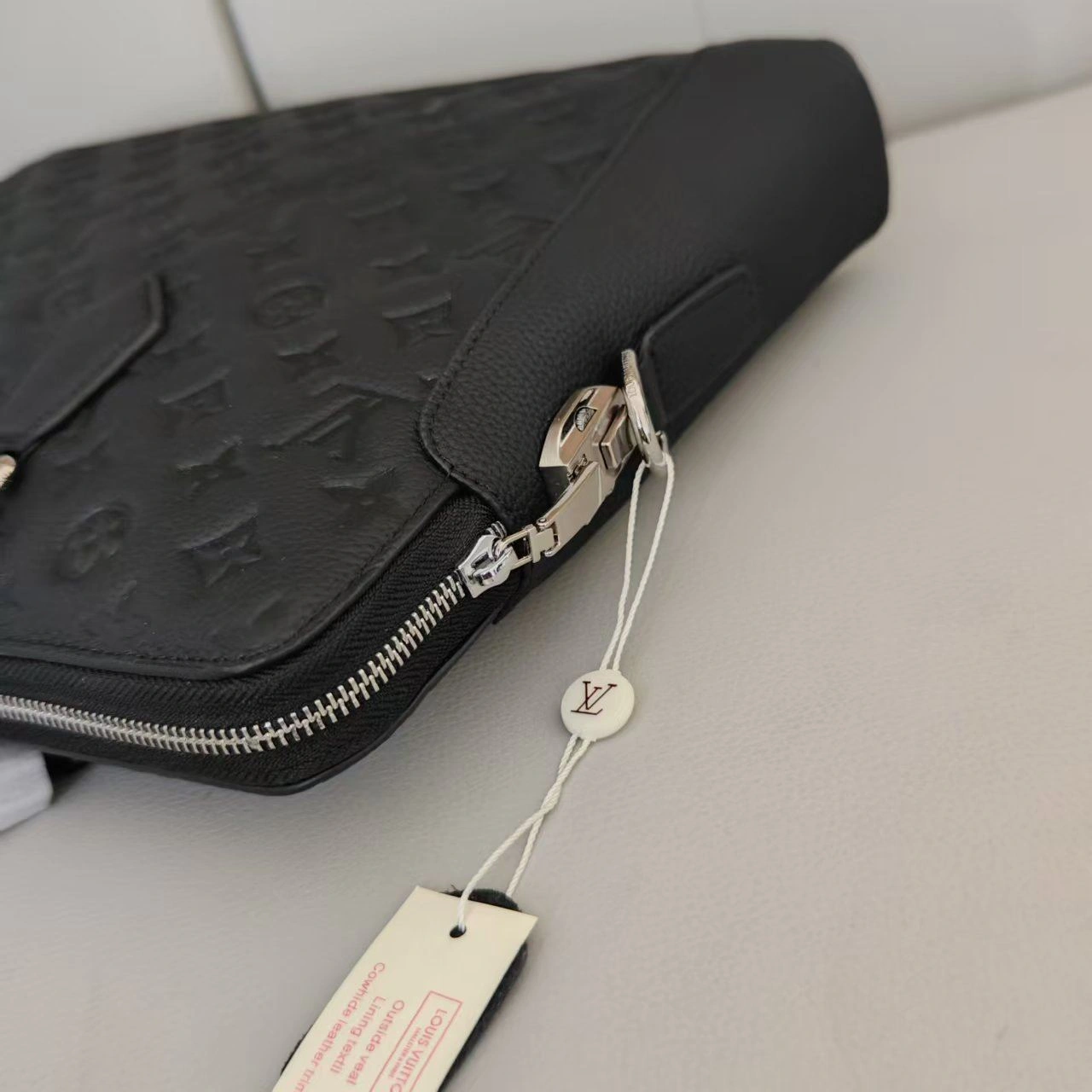 Mirror quality Mens Louis Vuitton Briefcases
