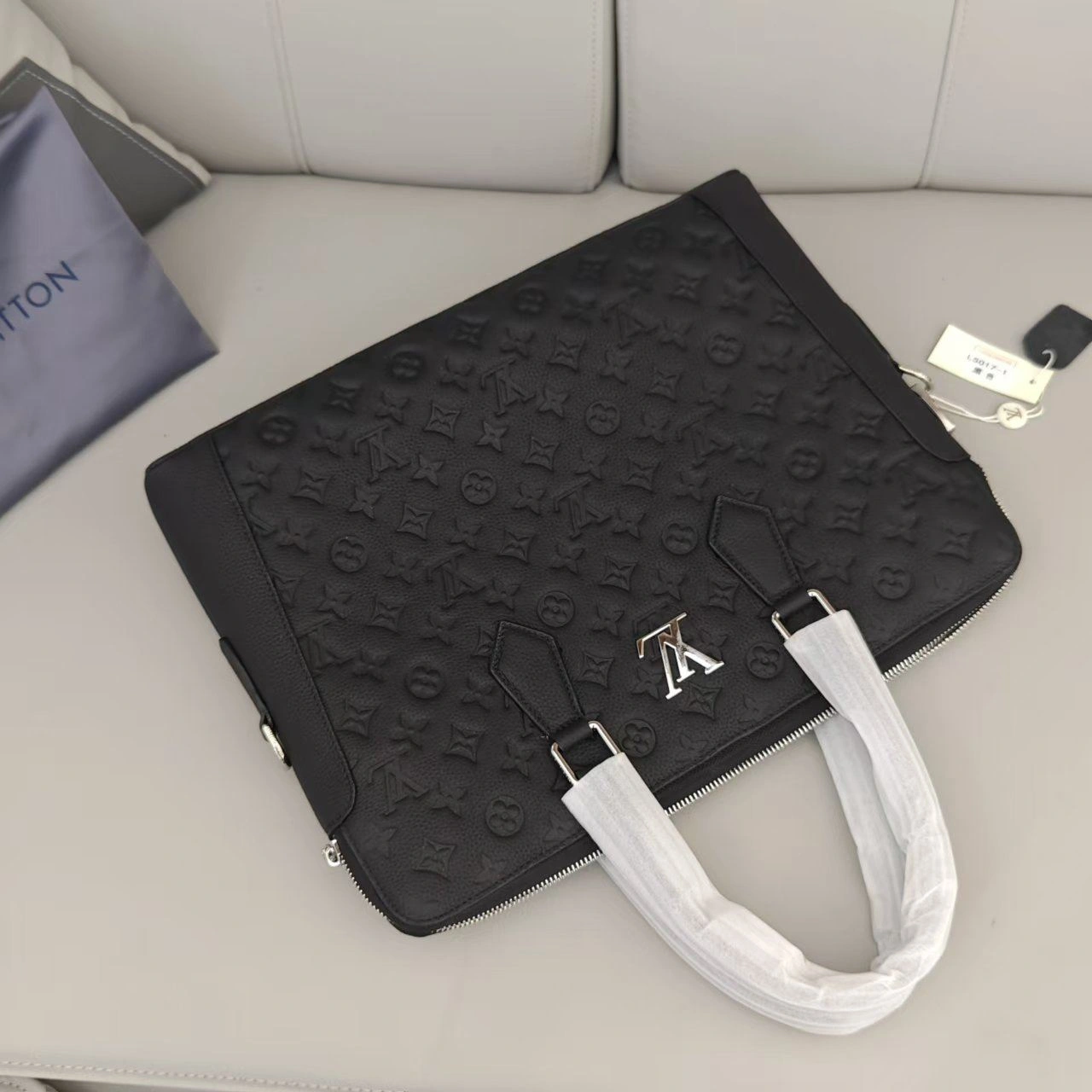 Mirror quality Mens Louis Vuitton Briefcases