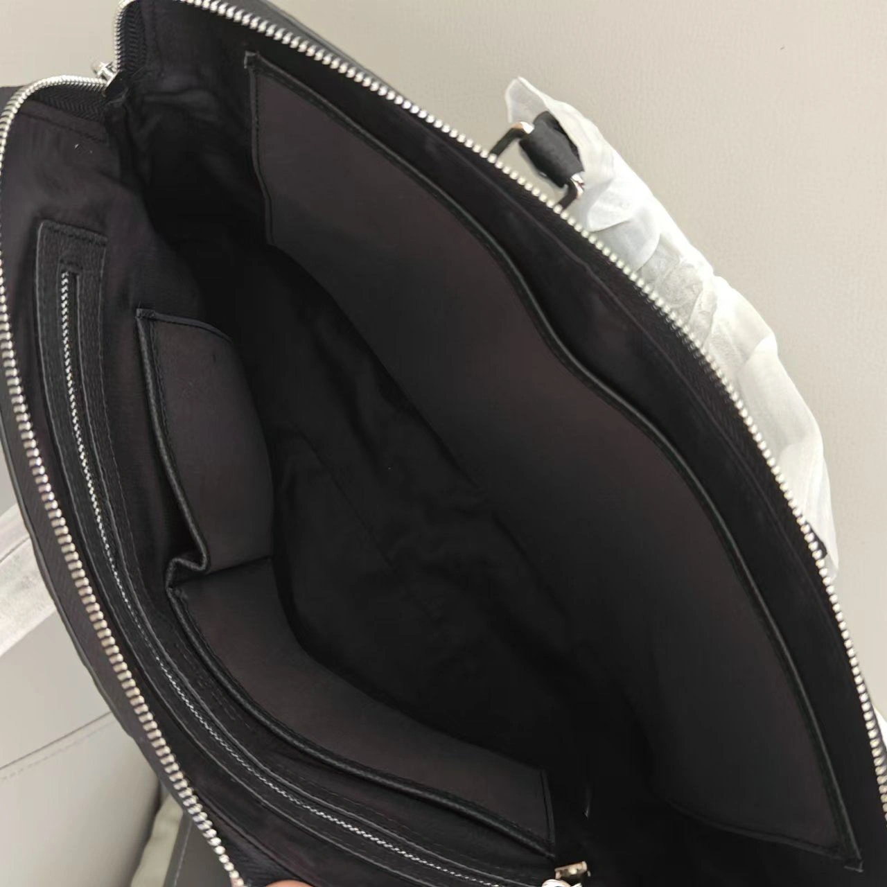 Mirror quality Mens Louis Vuitton Briefcases