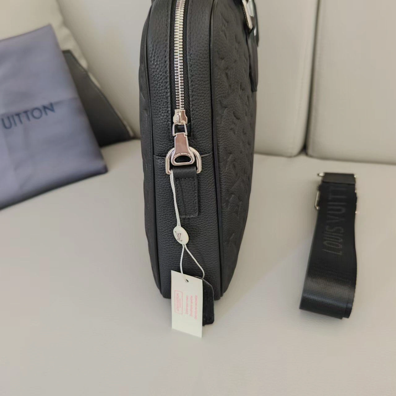 Mirror quality Mens Louis Vuitton Briefcases