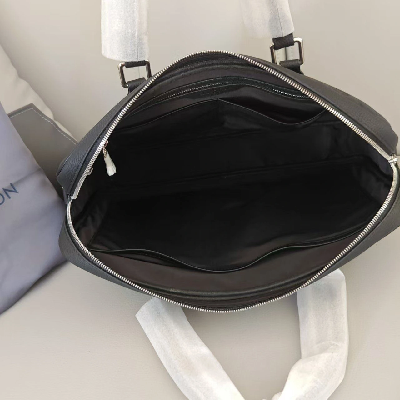 Mirror quality Mens Louis Vuitton Briefcases