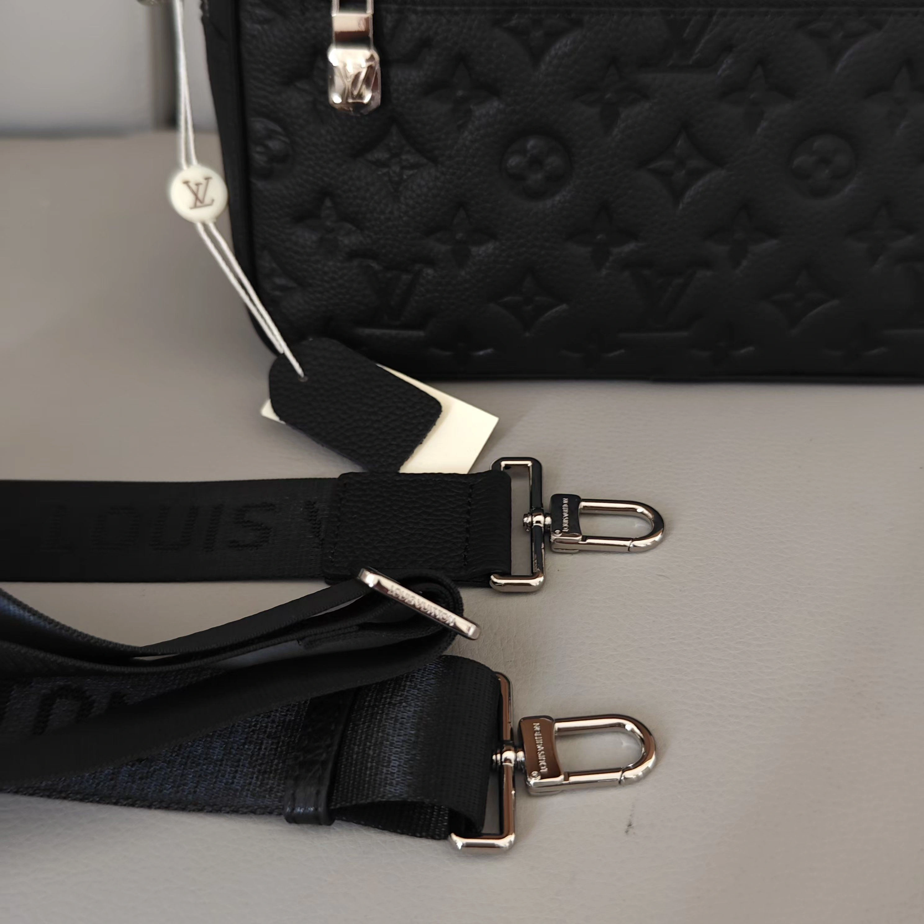 Mirror quality Mens Louis Vuitton Briefcases