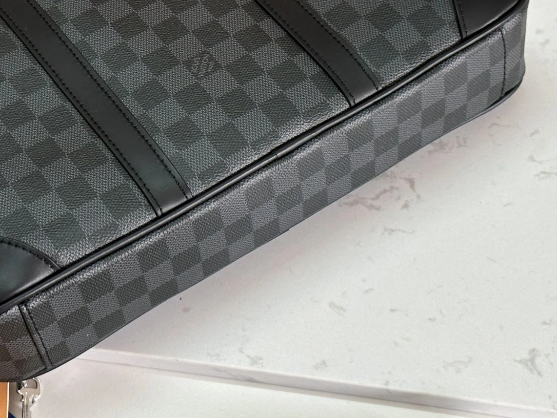 Inexpensive Mens Louis Vuitton Briefcases