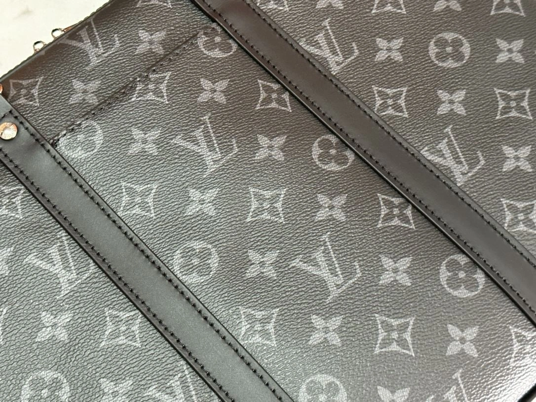Economical Mens Louis Vuitton Briefcases