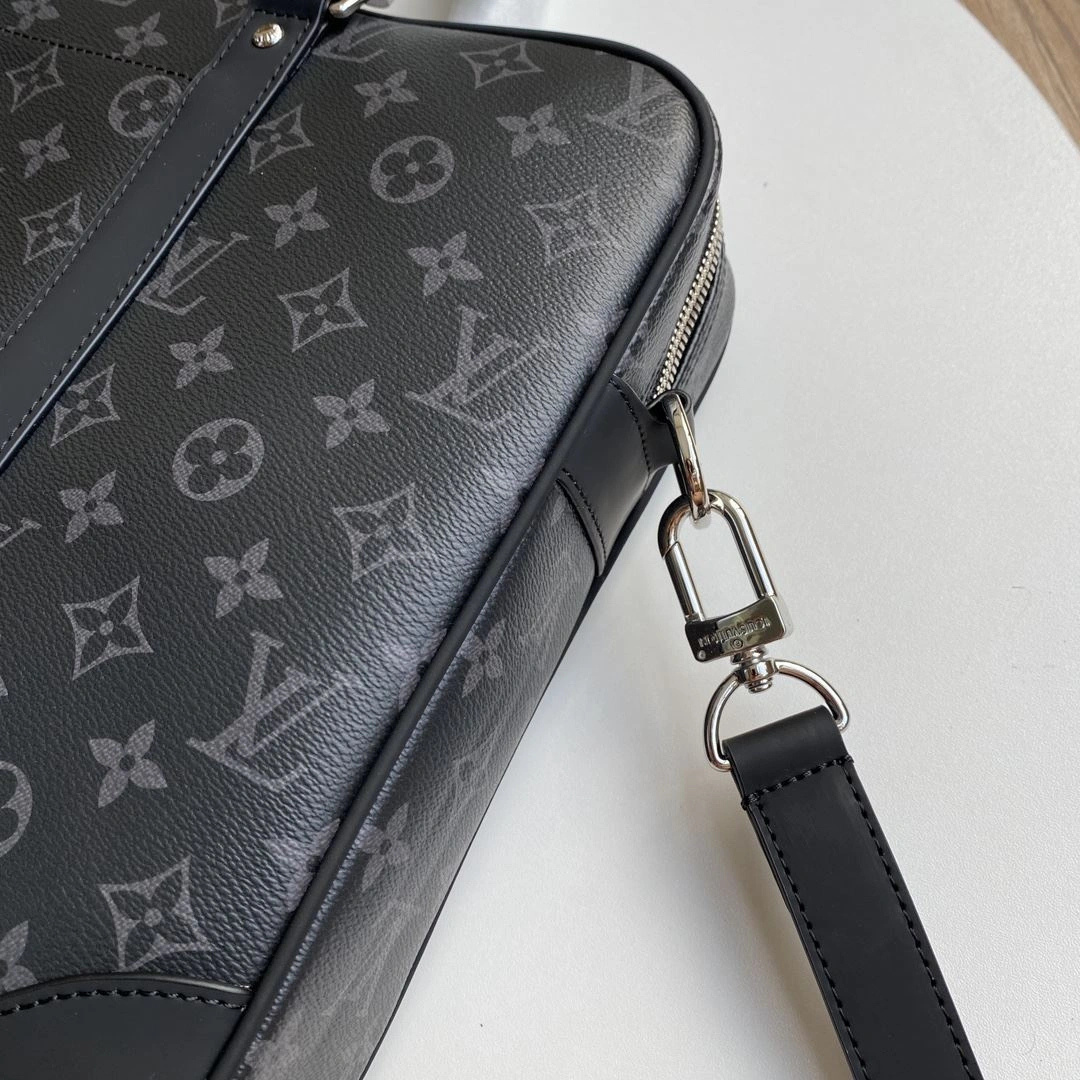 Accurate model Mens Louis Vuitton Briefcases