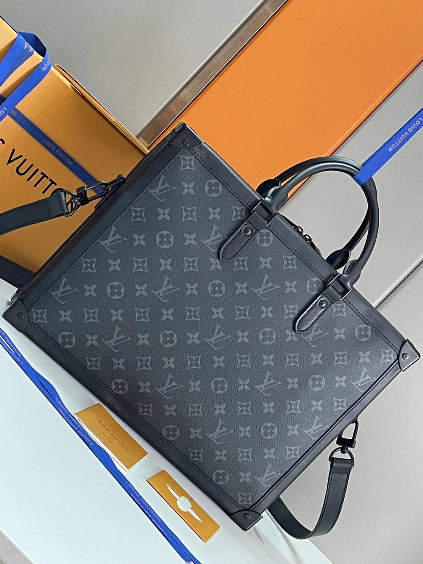 Top mirror Mens Louis Vuitton Briefcases