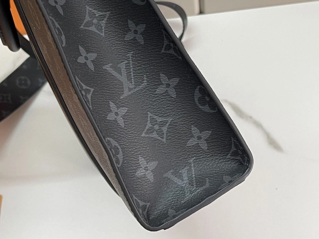 Top mirror Mens Louis Vuitton Briefcases