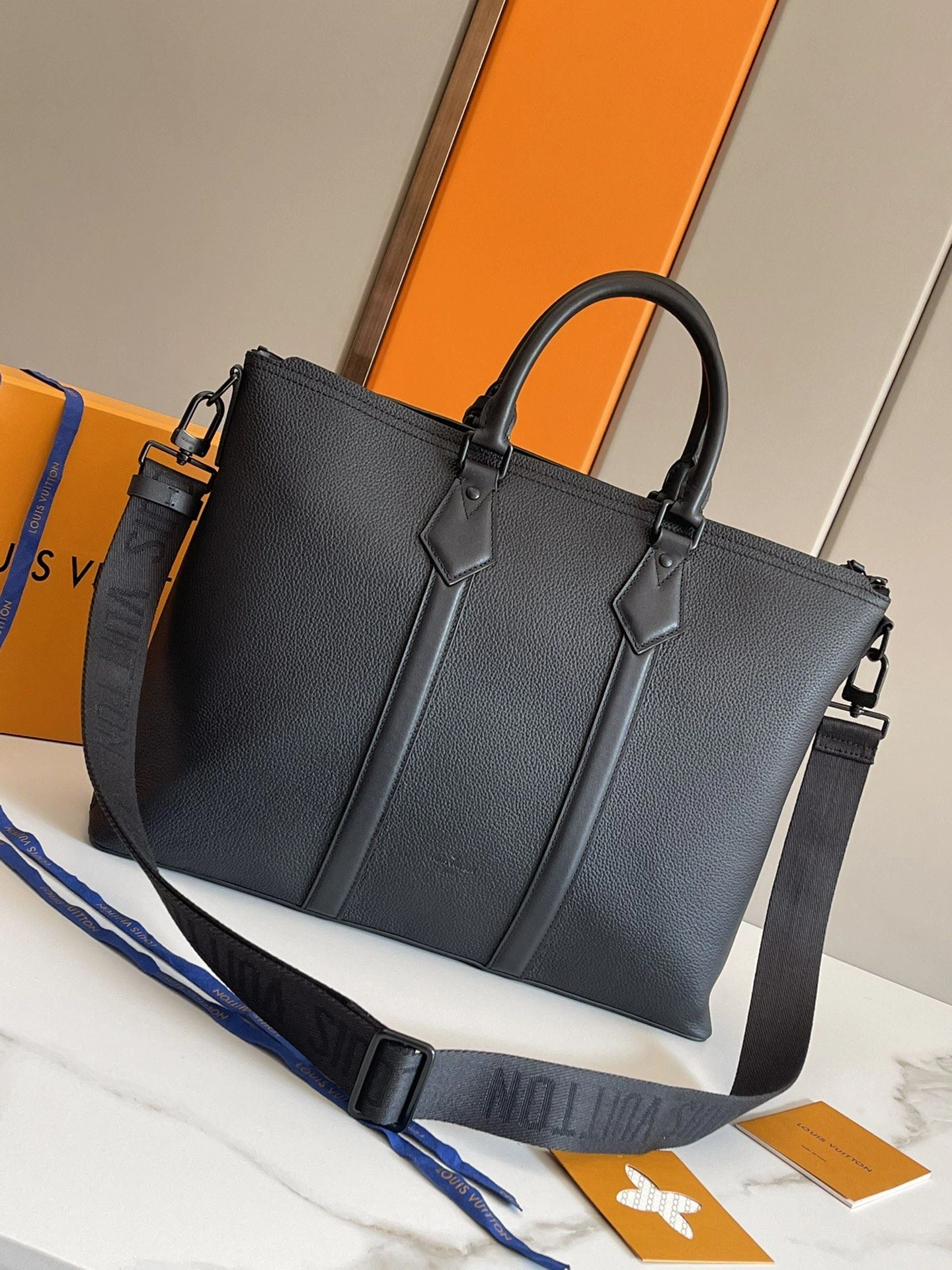 Exact replica Mens Louis Vuitton Briefcases