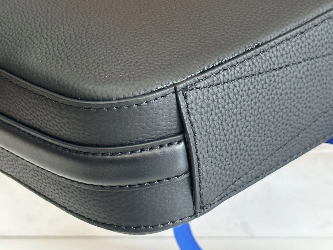 Official Mens Louis Vuitton Briefcases
