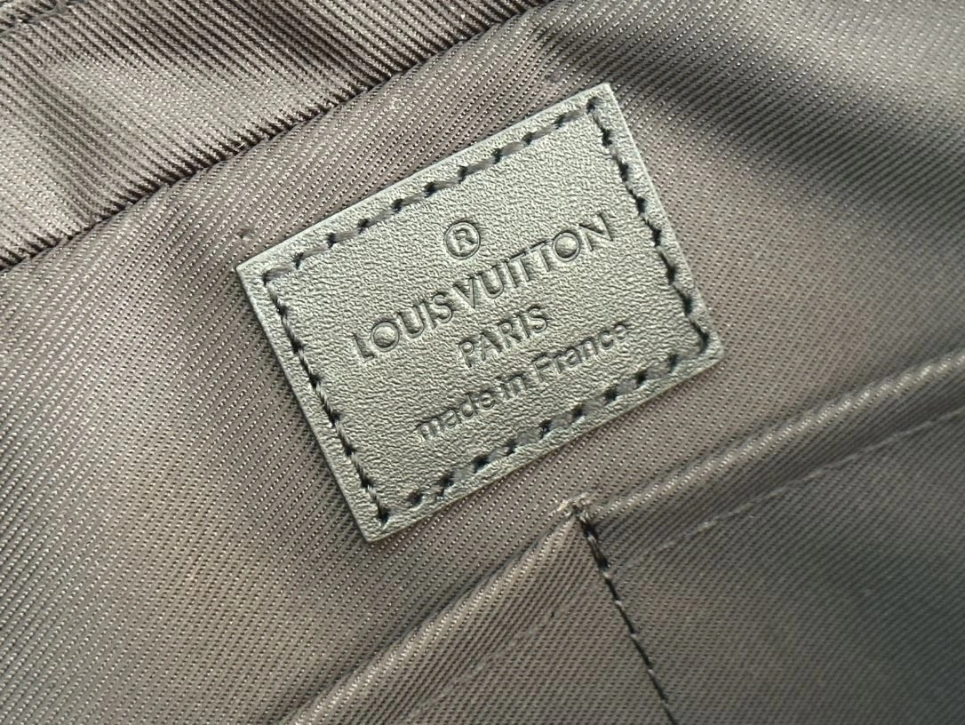 Official Mens Louis Vuitton Briefcases