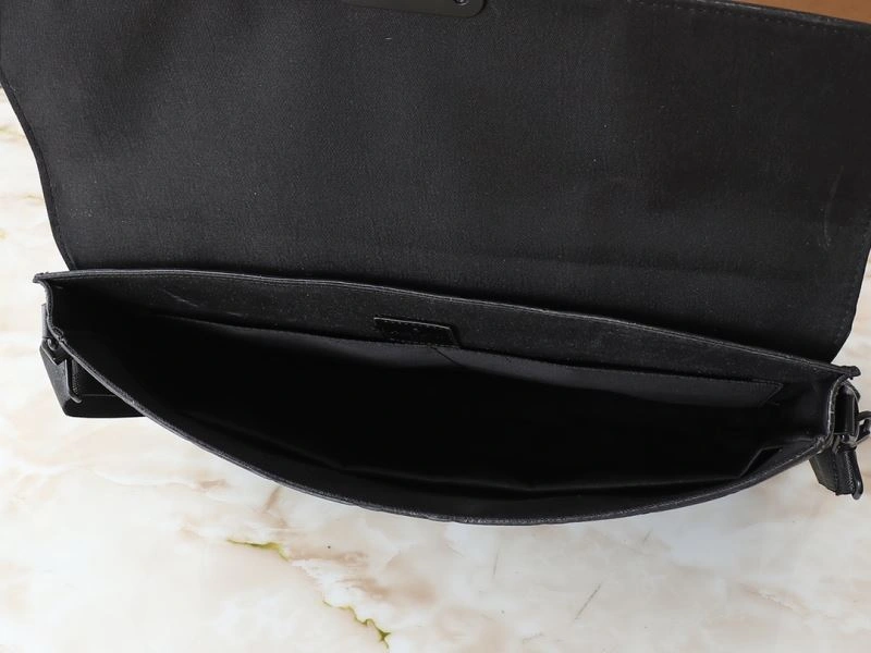 Mirror quality Mens Louis Vuitton Briefcases