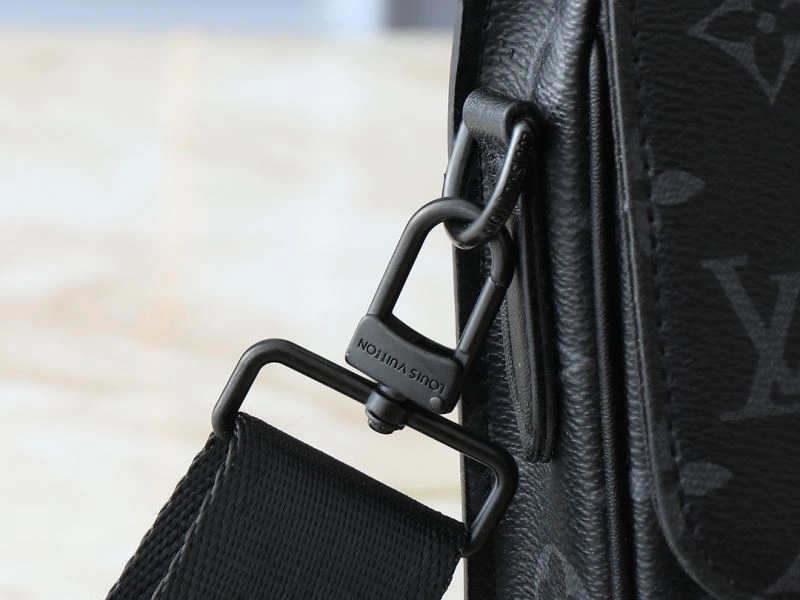 Exact replica Mens Louis Vuitton Briefcases