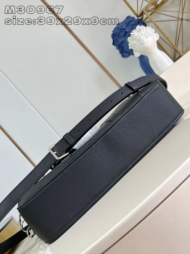 Exact replica Mens Louis Vuitton Briefcases