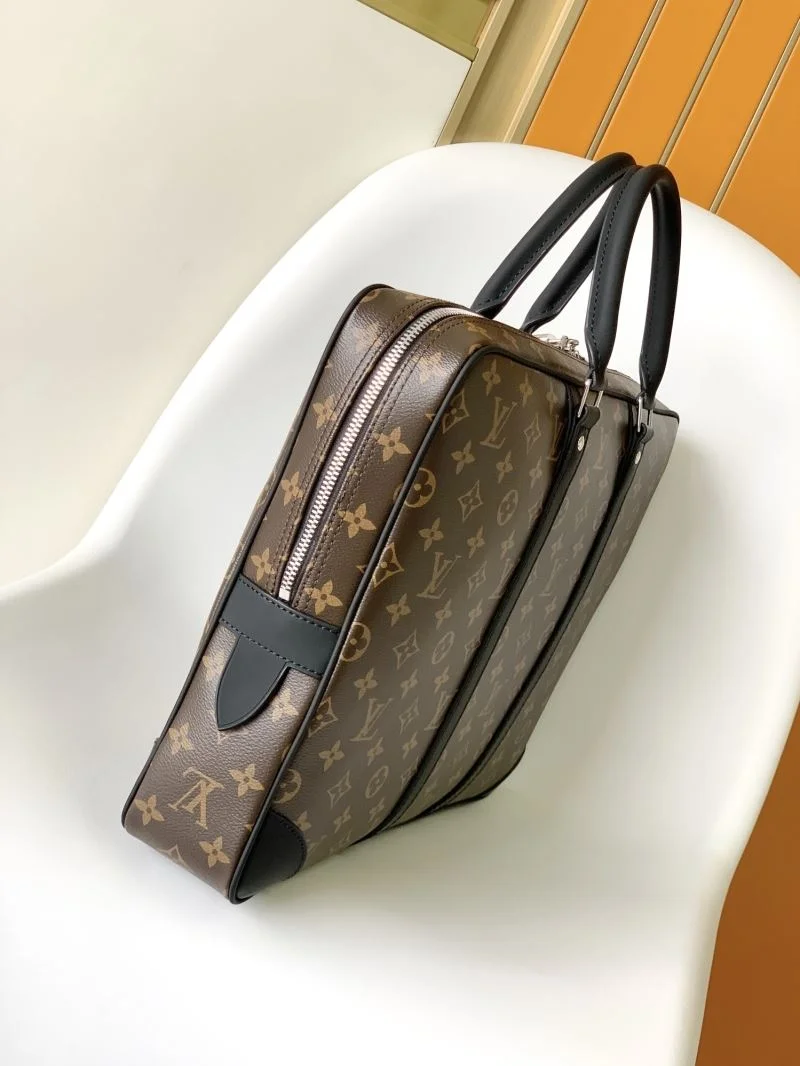 Exact replica Mens Louis Vuitton Briefcases