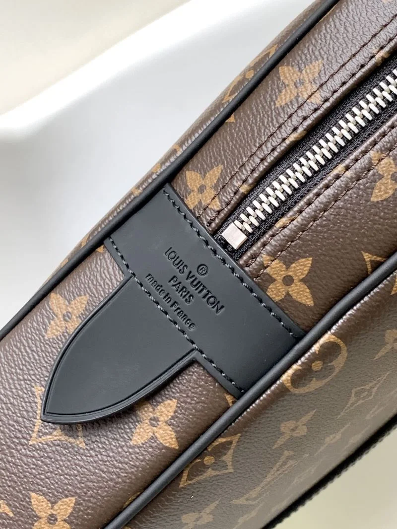 Exact replica Mens Louis Vuitton Briefcases
