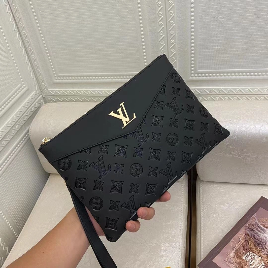 Mens Louis Vuitton Clutch Bags