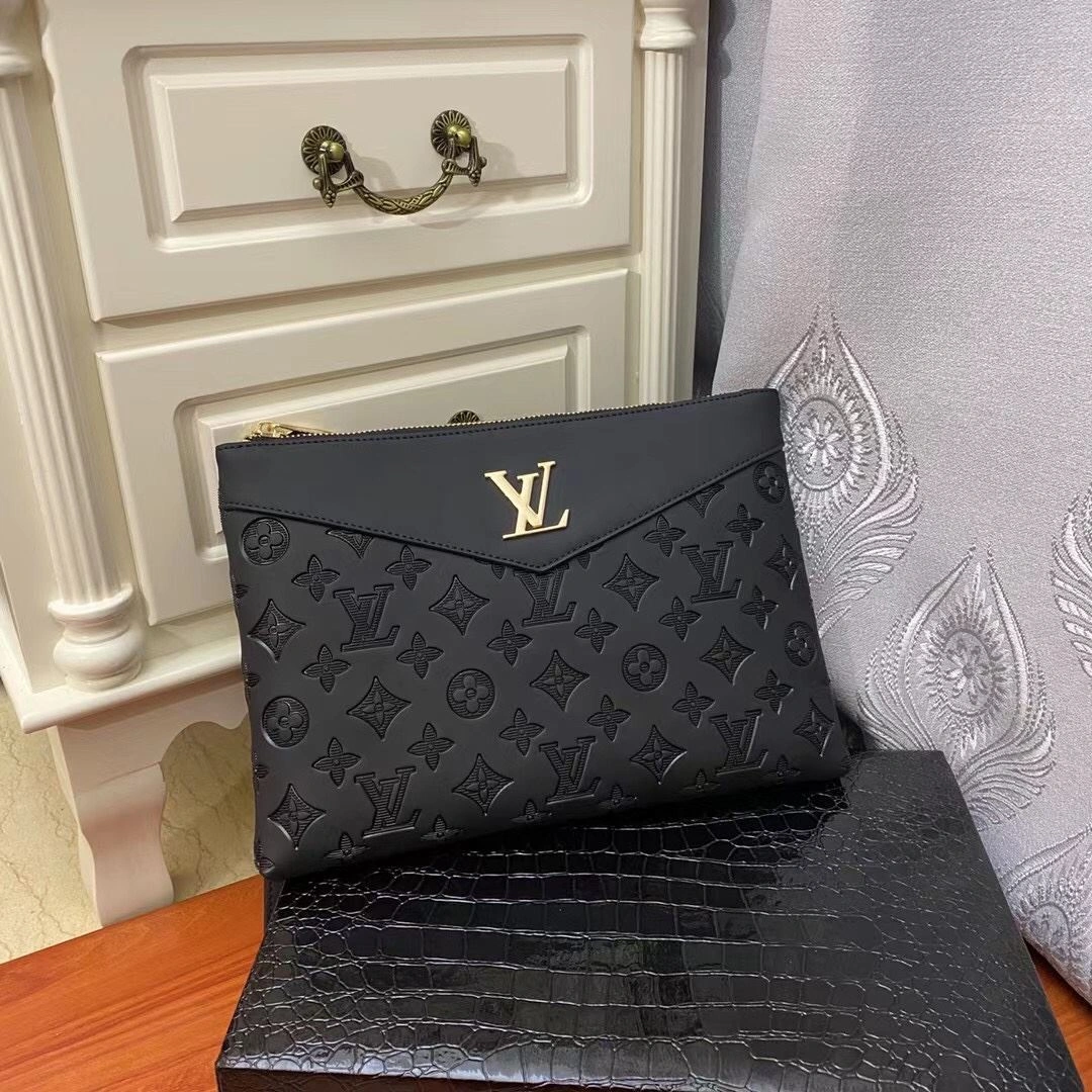 Perfect replica Mens Louis Vuitton Clutch Bags
