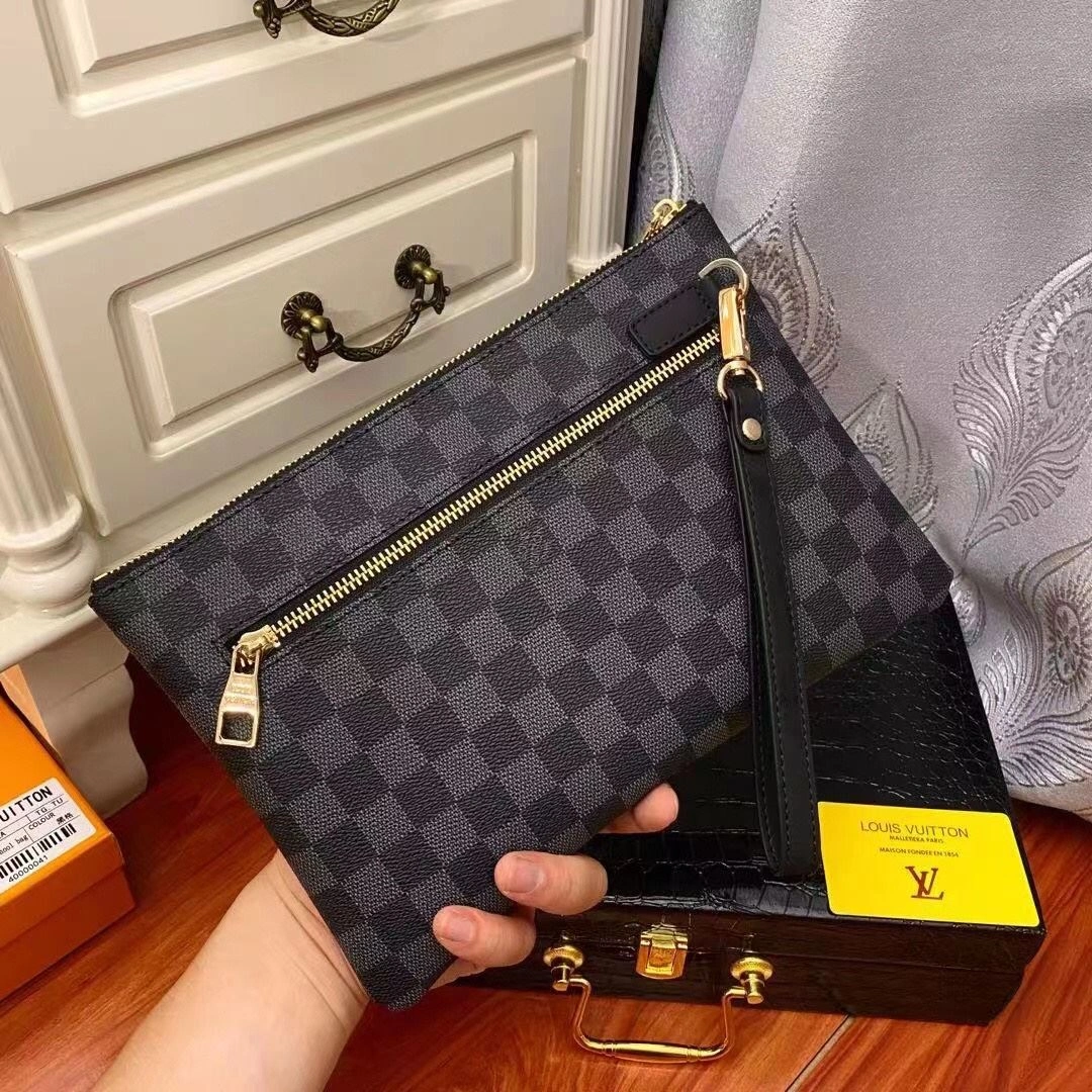 Cut-rate Mens Louis Vuitton Clutch Bags