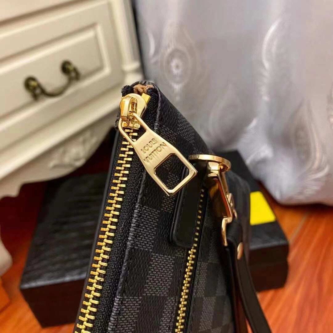 Cut-rate Mens Louis Vuitton Clutch Bags