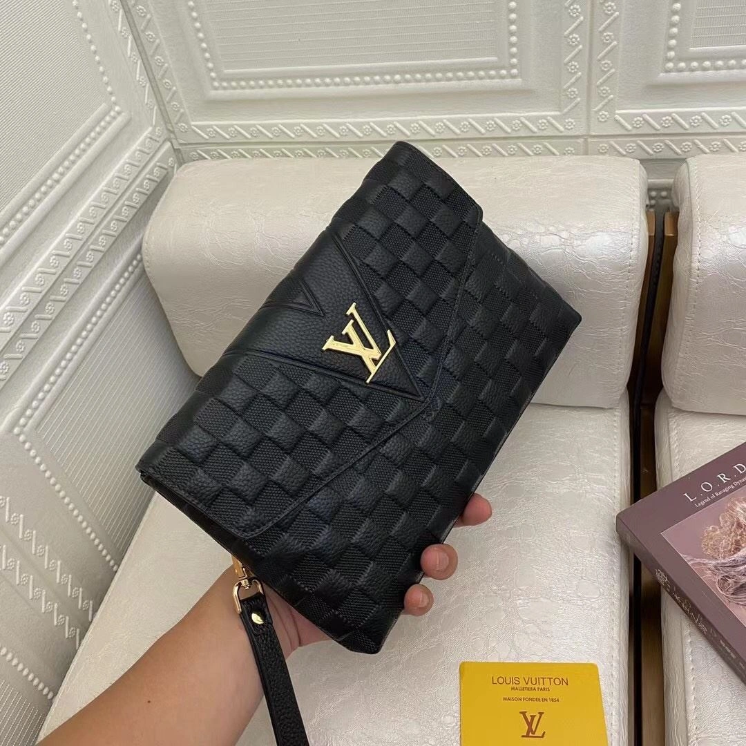 High fidelity Mens Louis Vuitton Clutch Bags