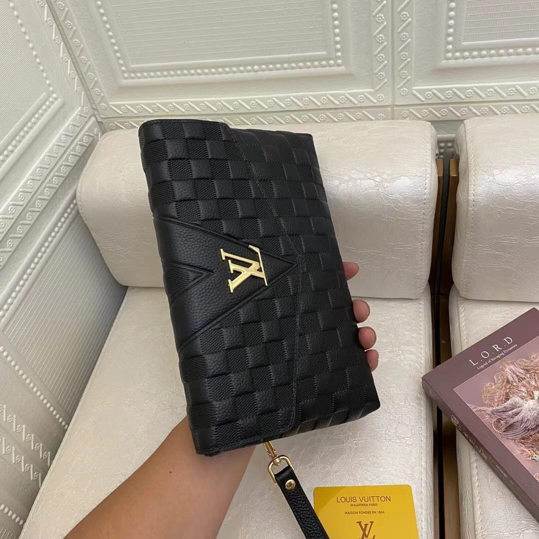 High fidelity Mens Louis Vuitton Clutch Bags