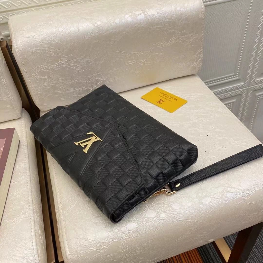 High fidelity Mens Louis Vuitton Clutch Bags
