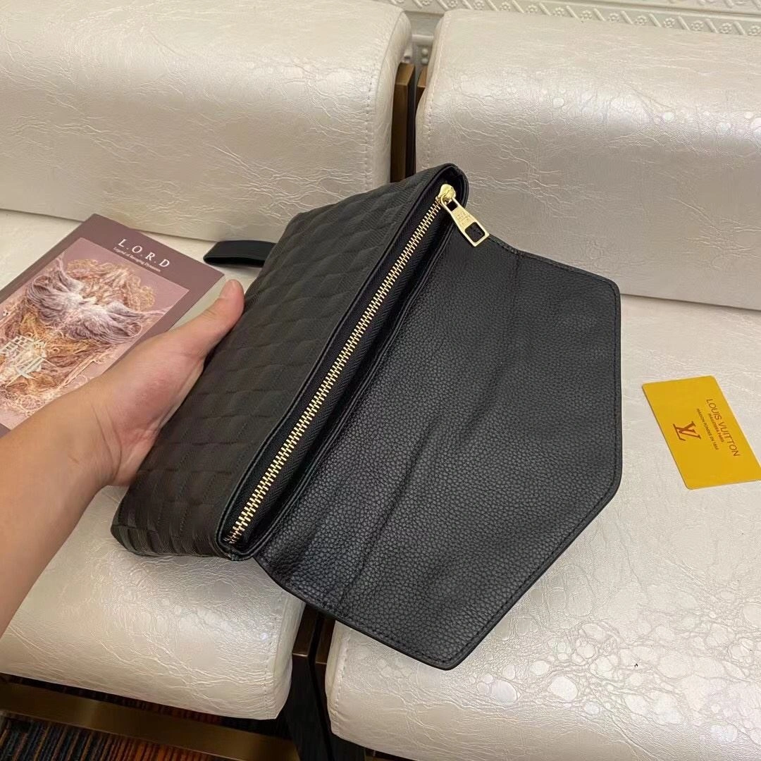 High fidelity Mens Louis Vuitton Clutch Bags