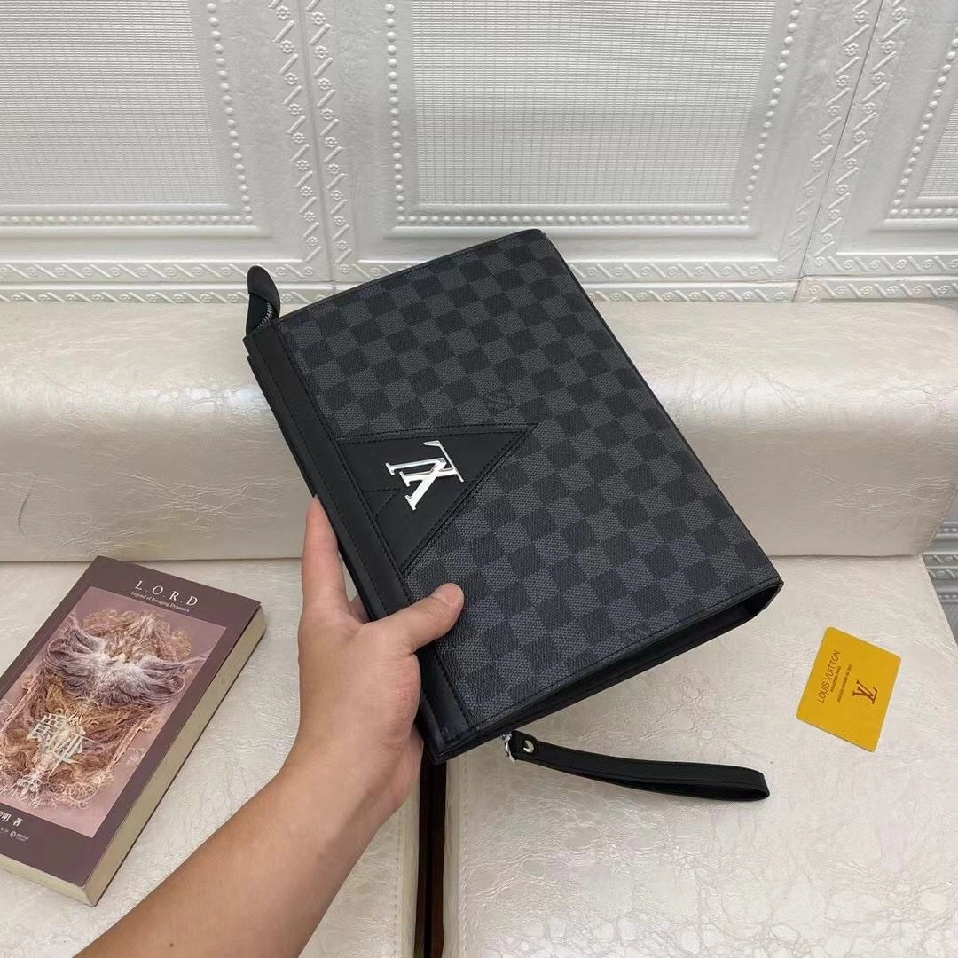 Economical Mens Louis Vuitton Clutch Bags