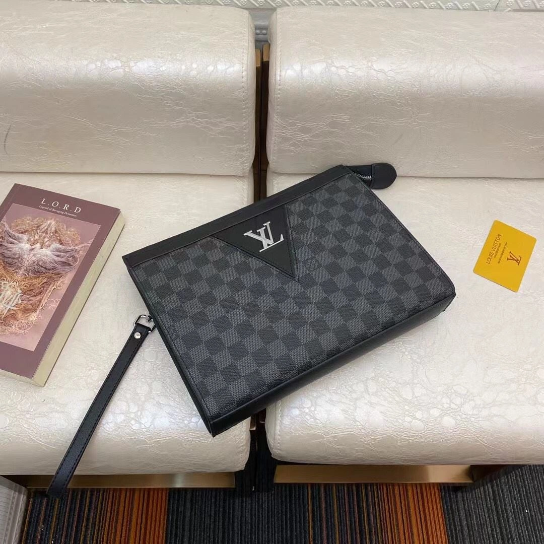 Economical Mens Louis Vuitton Clutch Bags