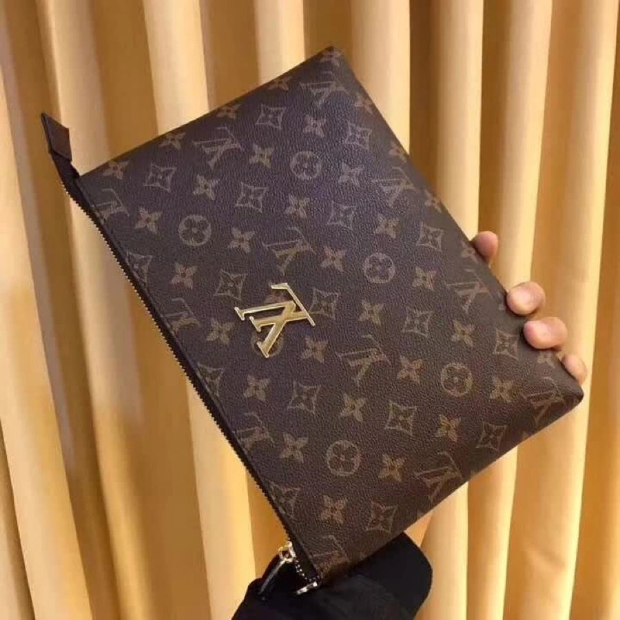 Indistinguishable Mens Louis Vuitton Clutch Bags