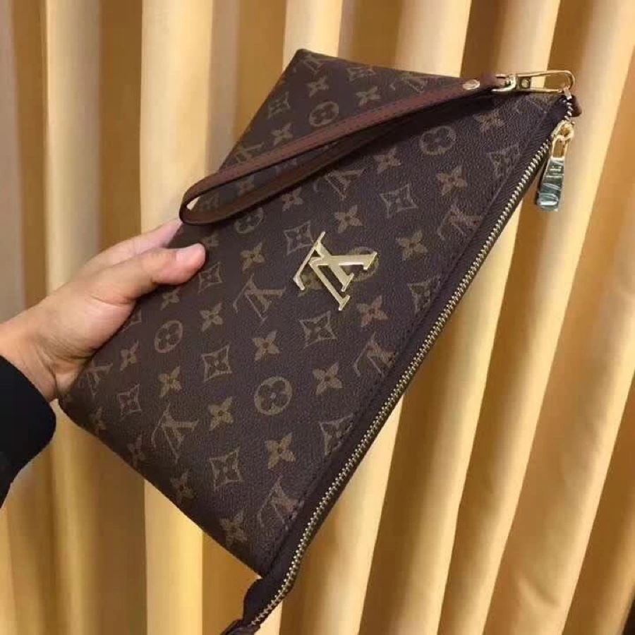 Indistinguishable Mens Louis Vuitton Clutch Bags