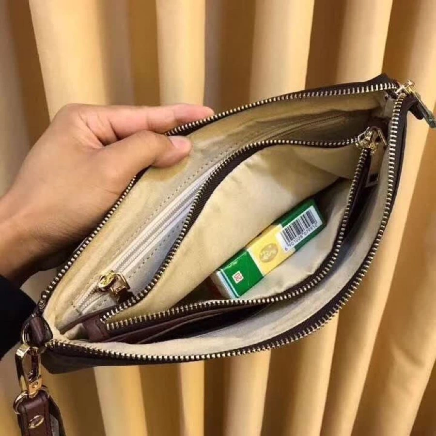 Indistinguishable Mens Louis Vuitton Clutch Bags