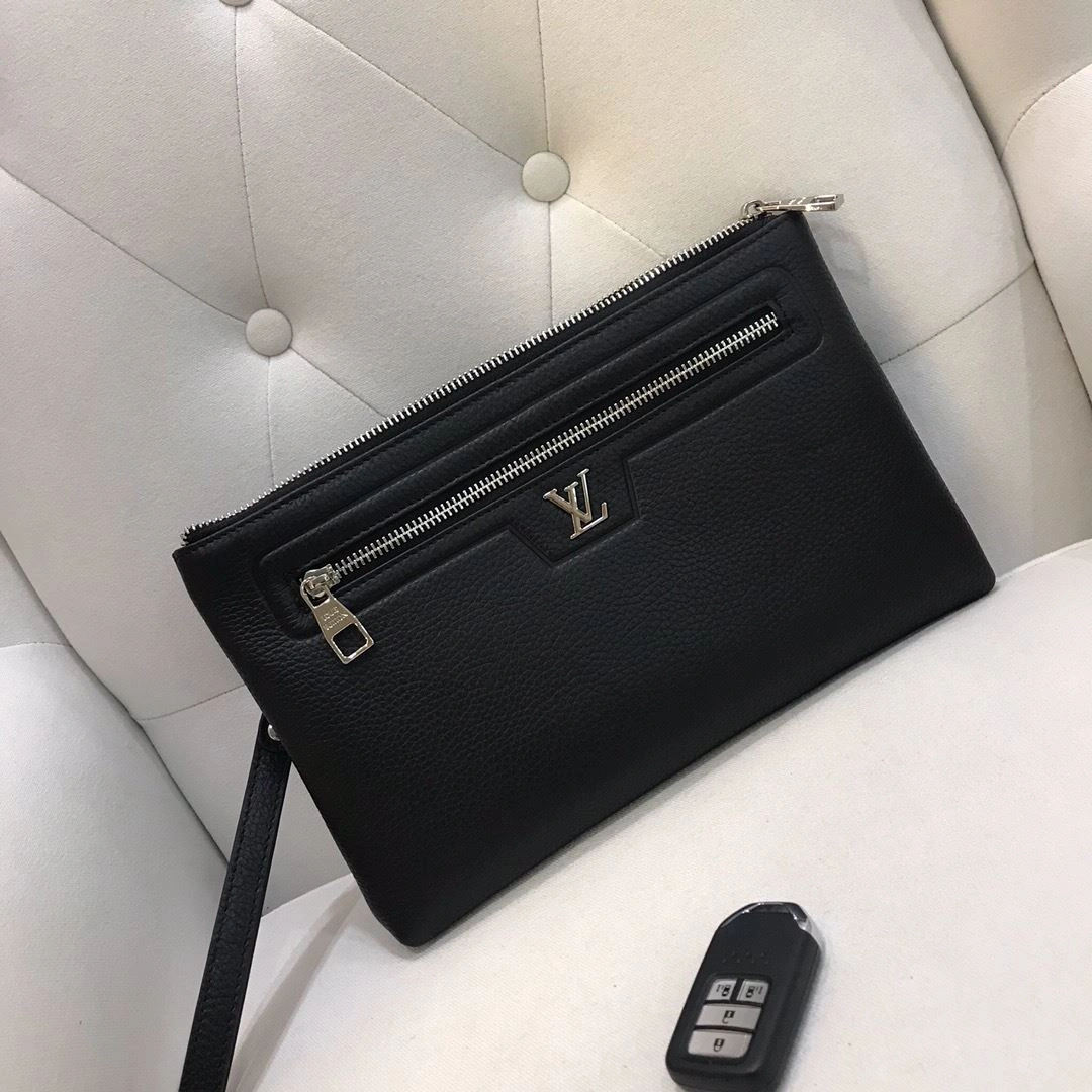 Accurate model Mens Louis Vuitton Clutch Bags