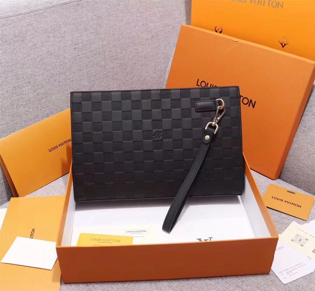 Top mirror Mens Louis Vuitton Clutch Bags