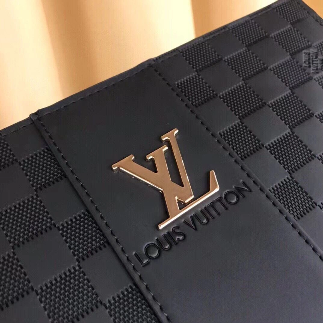 Exact replica Mens Louis Vuitton Clutch Bags
