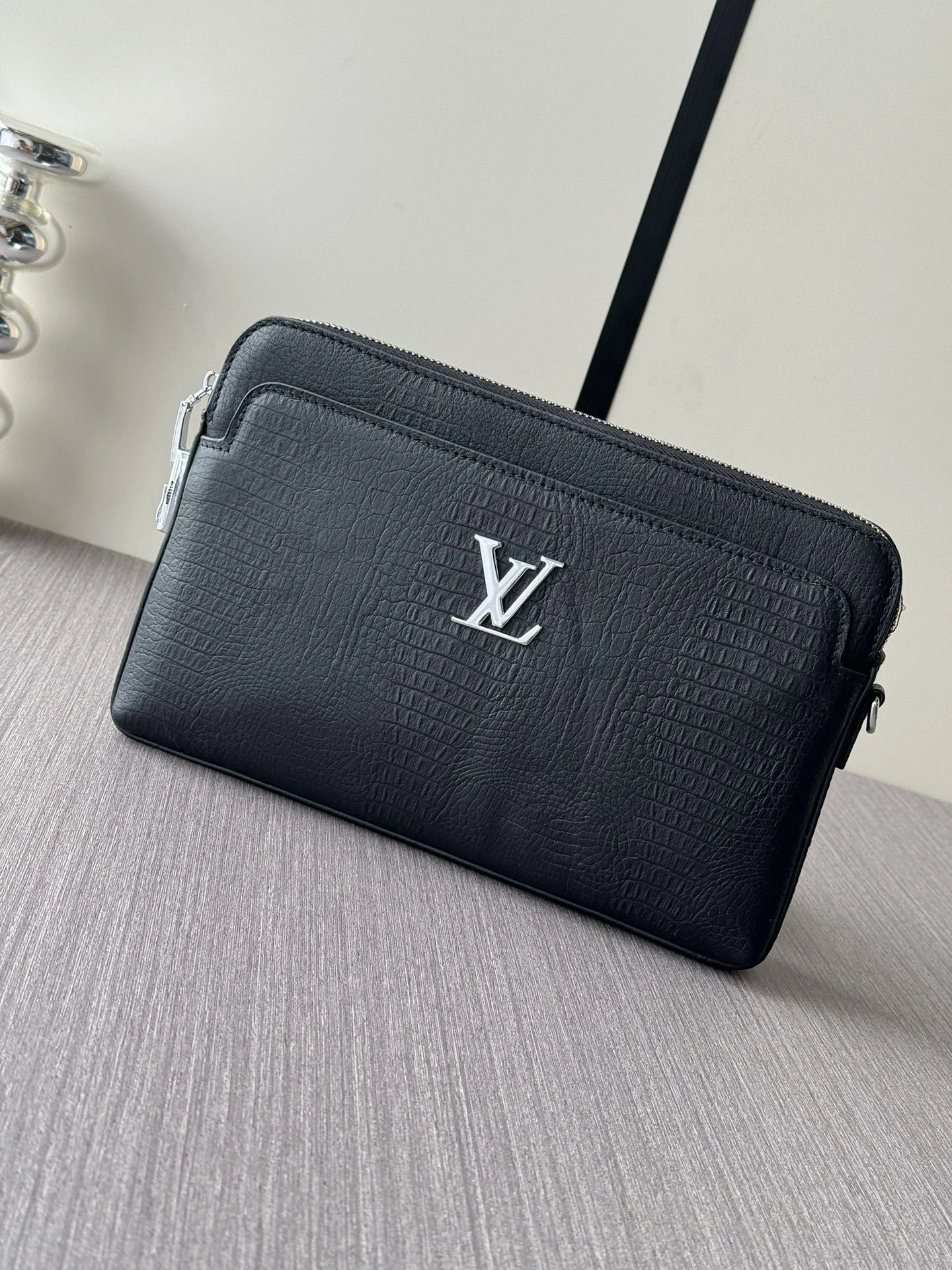 Mens Louis Vuitton Clutch Bags
