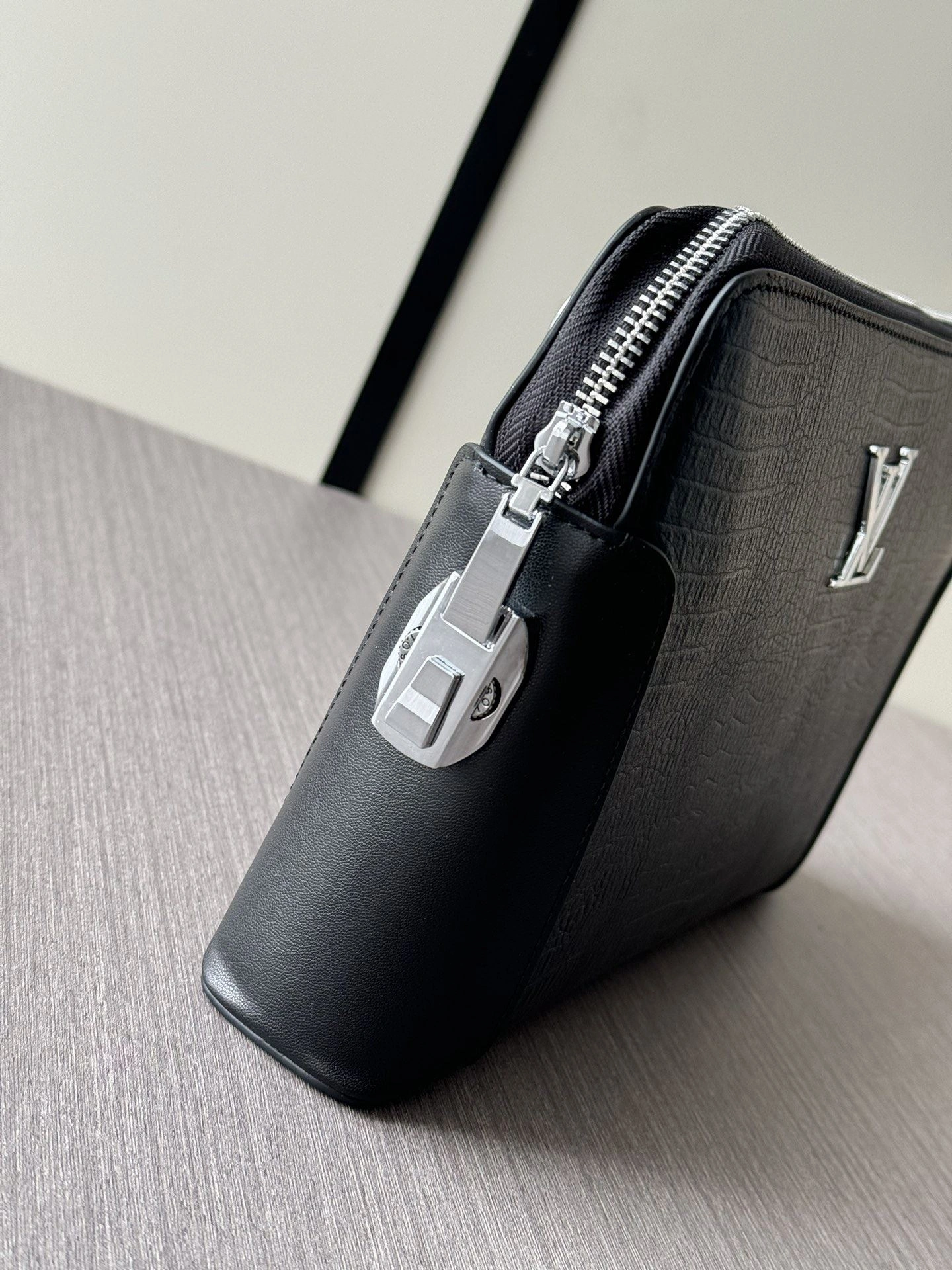 Authentic Mens Louis Vuitton Clutch Bags