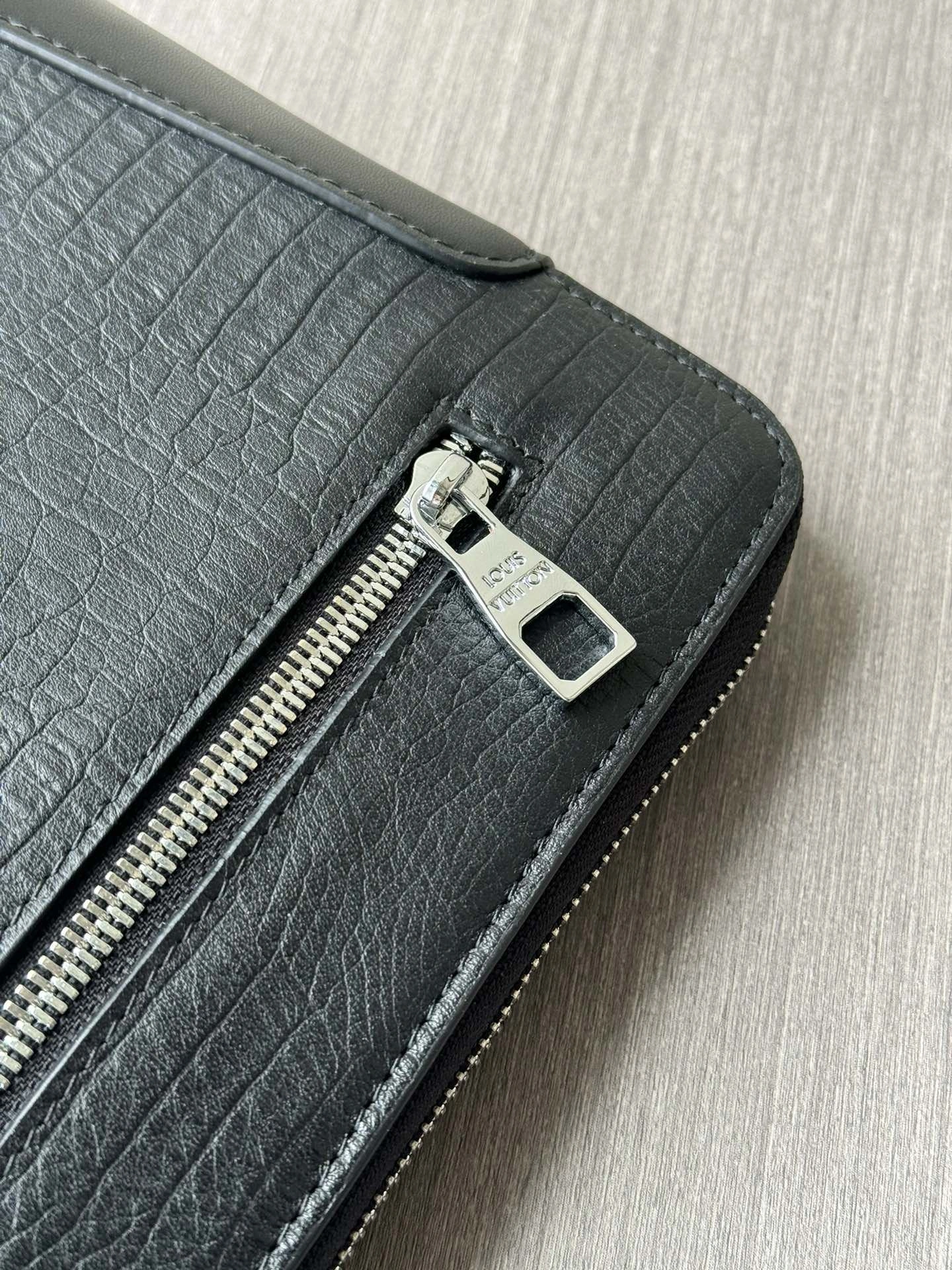 Authentic Mens Louis Vuitton Clutch Bags