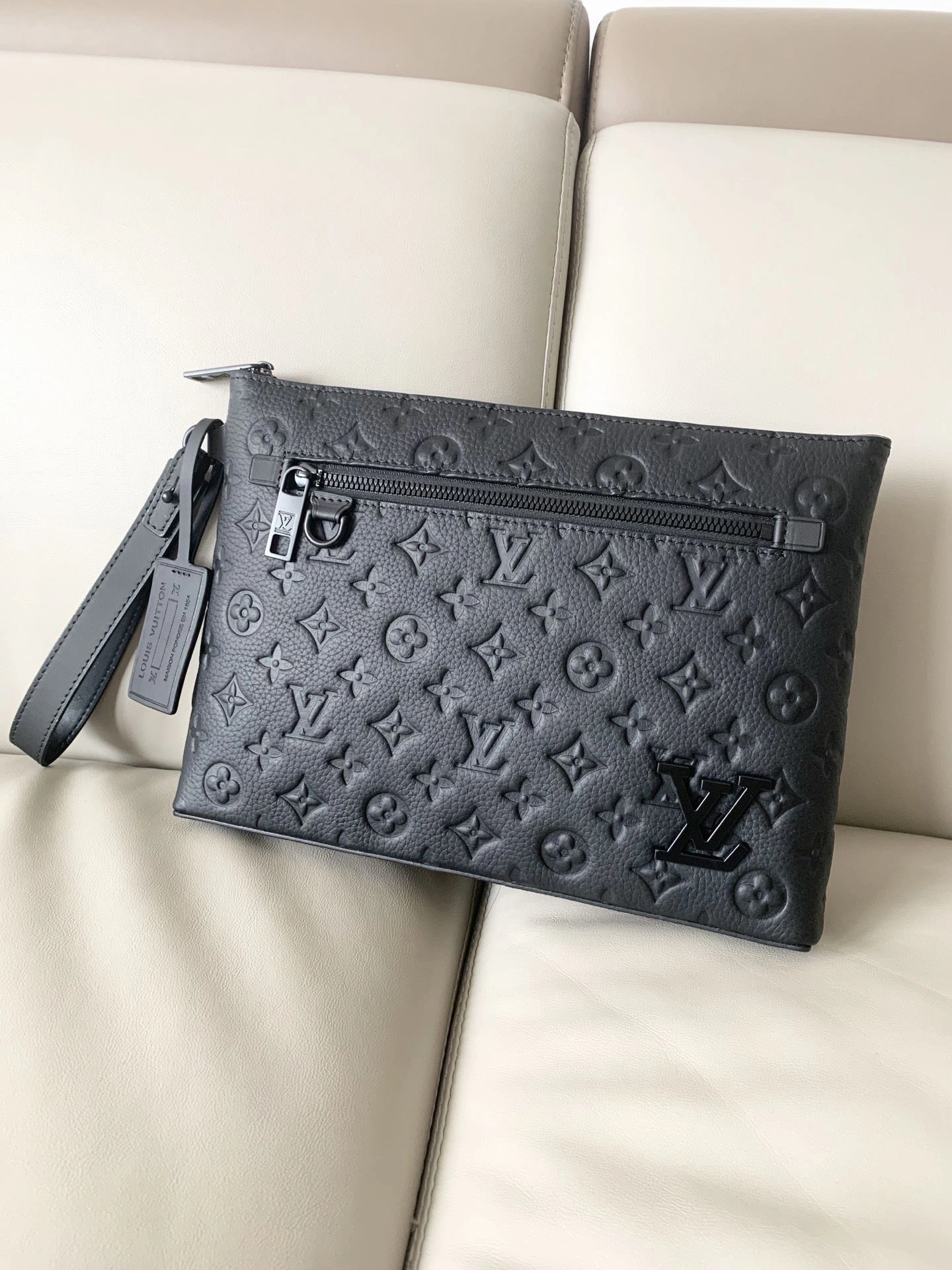 Mens Louis Vuitton Clutch Bags