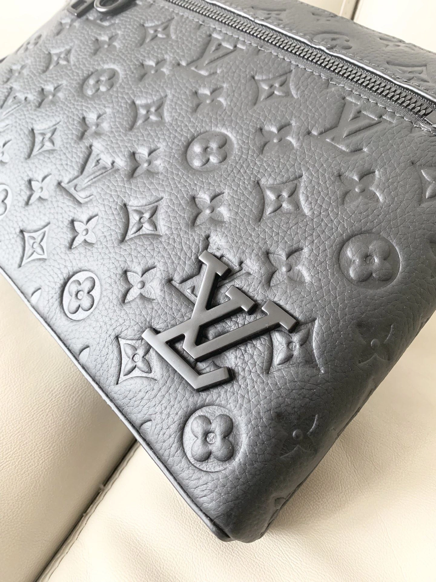 Low-cost Mens Louis Vuitton Clutch Bags
