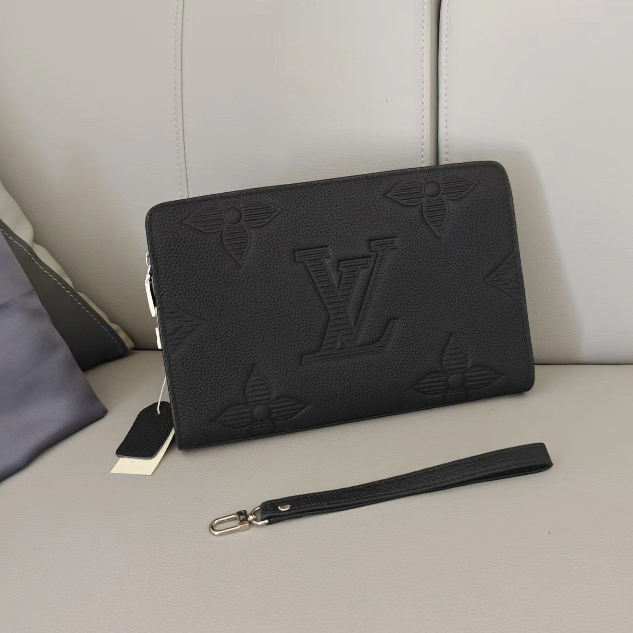 Mens Louis Vuitton Clutch Bags