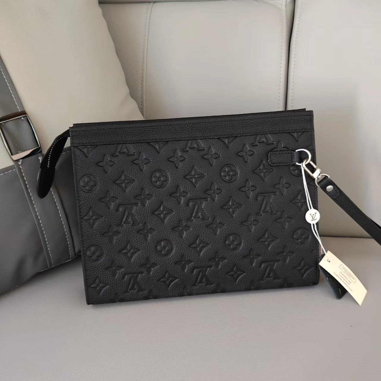 Budget-friendly Mens Louis Vuitton Clutch Bags