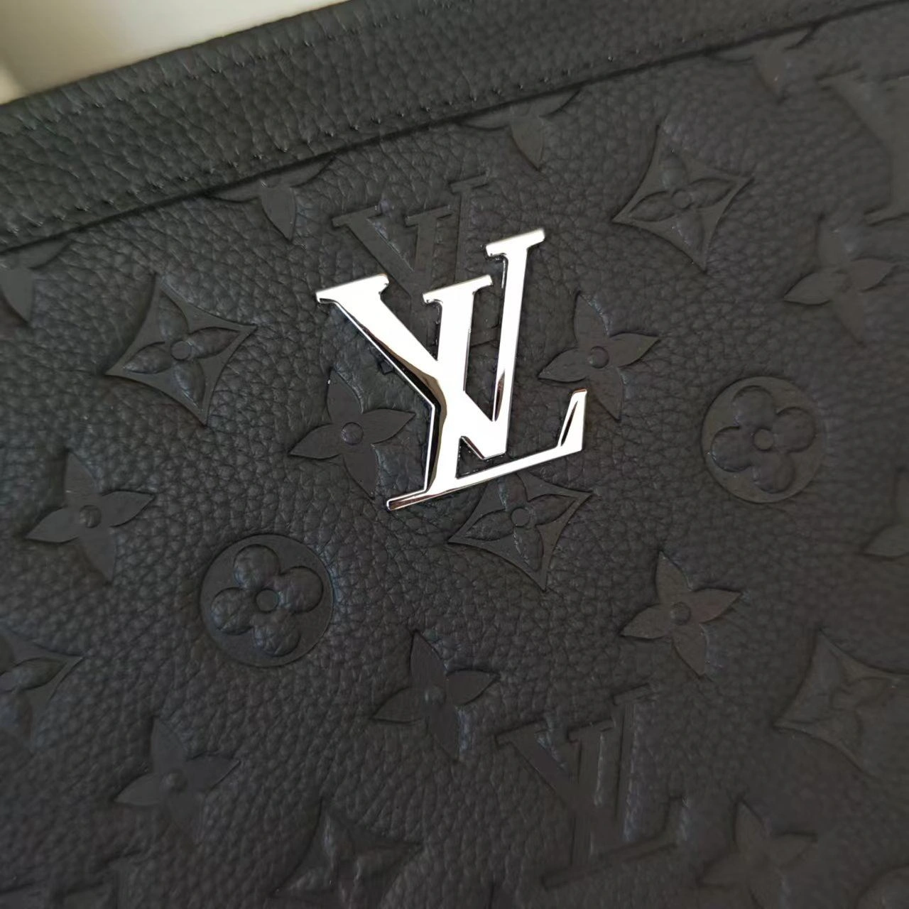 Budget-friendly Mens Louis Vuitton Clutch Bags