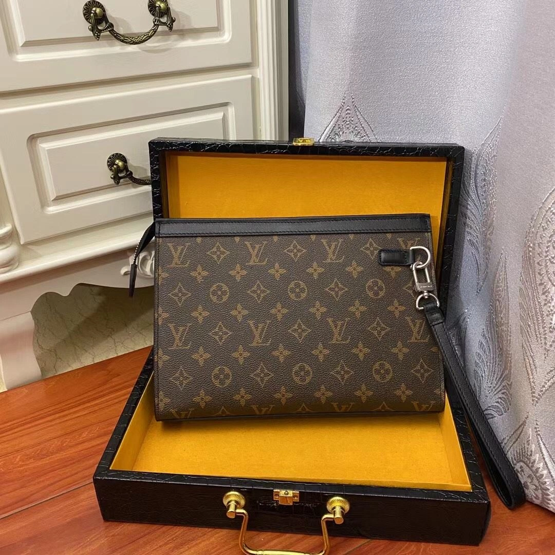 Legit Mens Louis Vuitton Clutch Bags